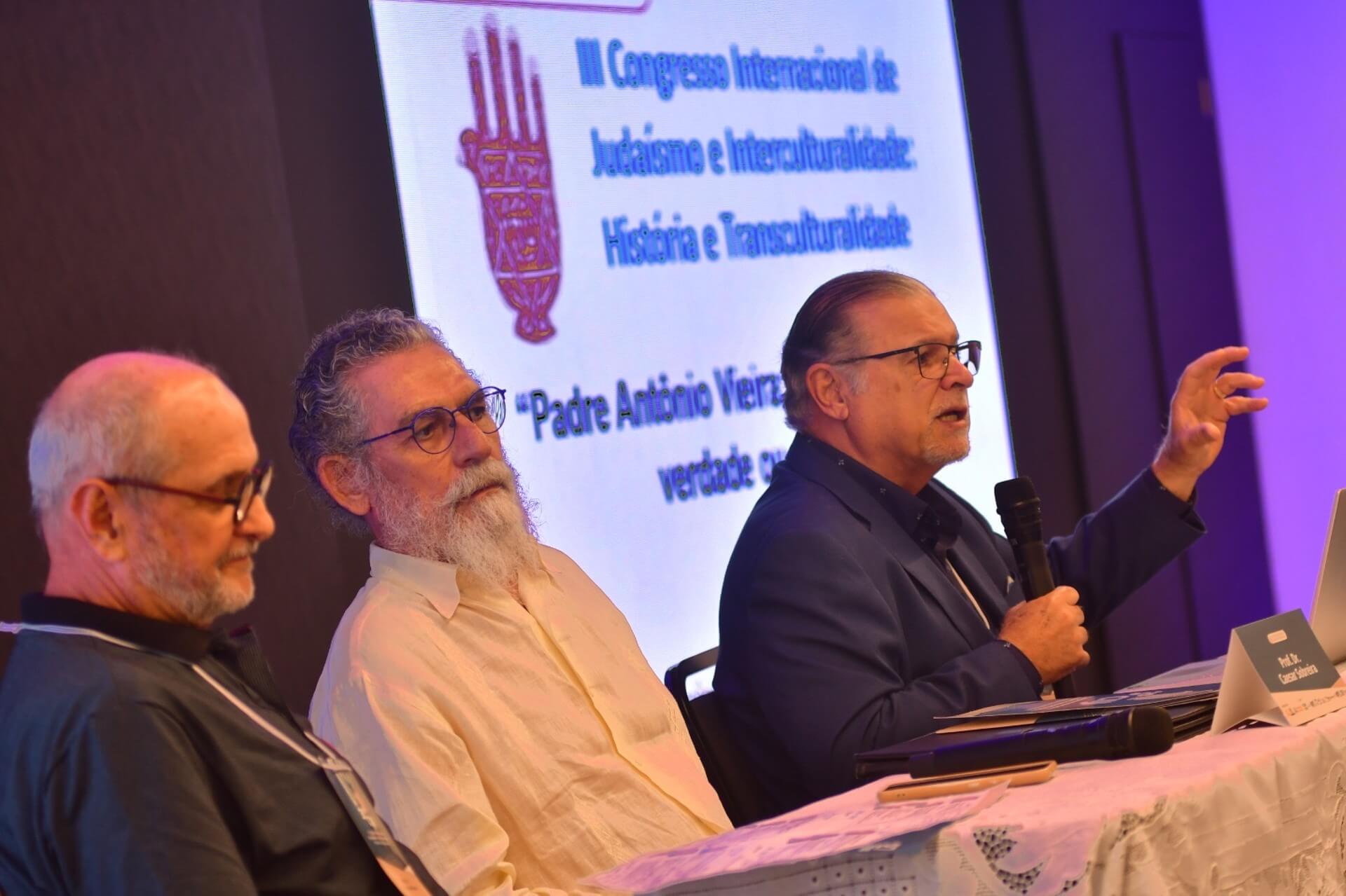 Debates sobre a identidade no 2º dia de CIJI - 3º Congresso ...